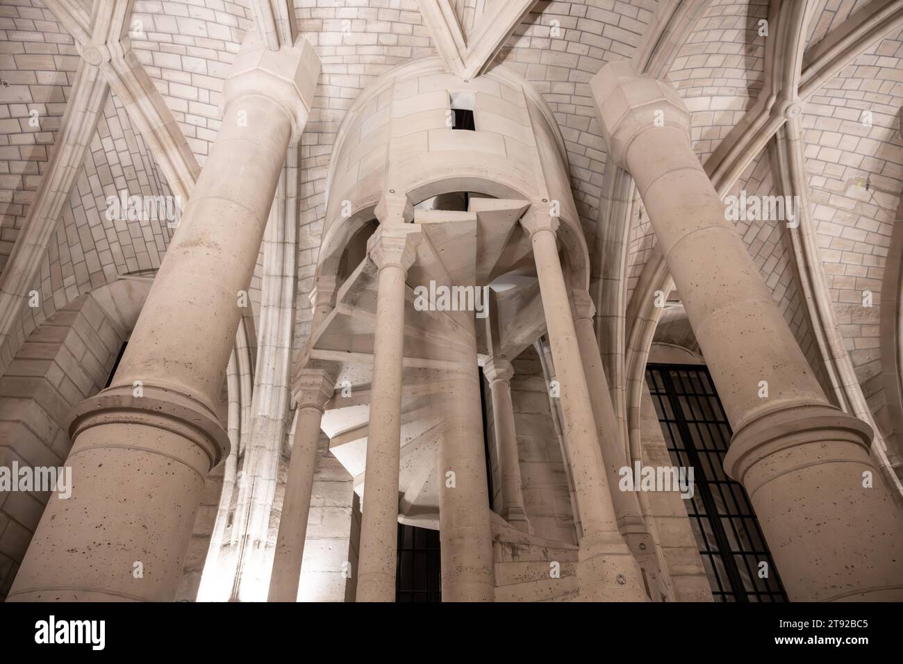 Gothic ceiling and spiral staircase of main hall in Conciergerie ...