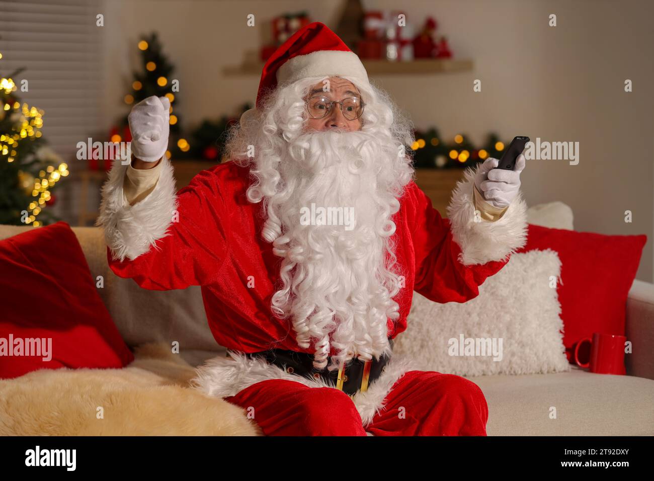 Cheering santa claus hi-res stock photography and images - Alamy
