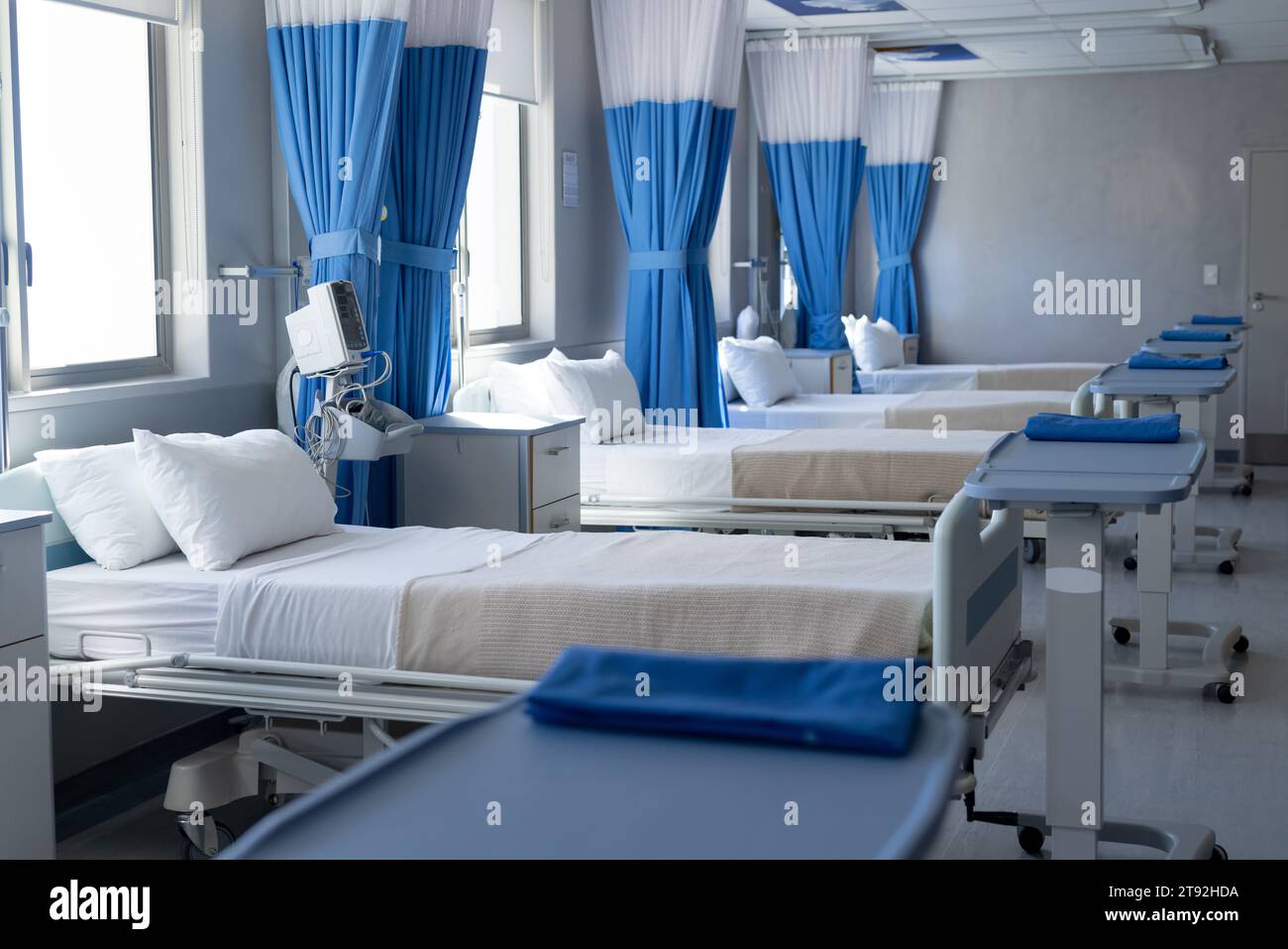 Hospital close hi-res stock photography and images - Alamy