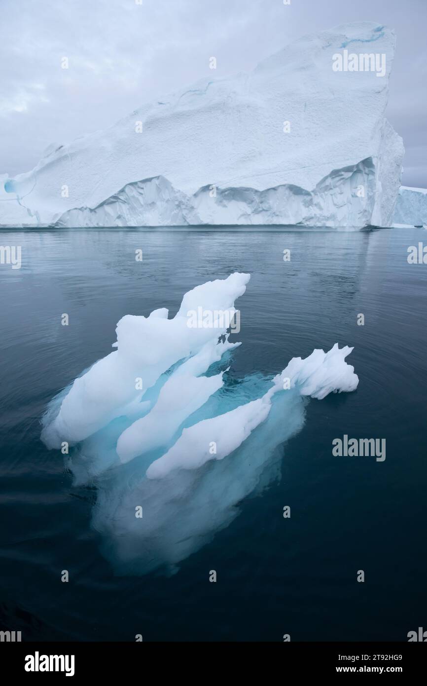 Arctic nature landscape with icebergs in Antarctica with midnight sun ...