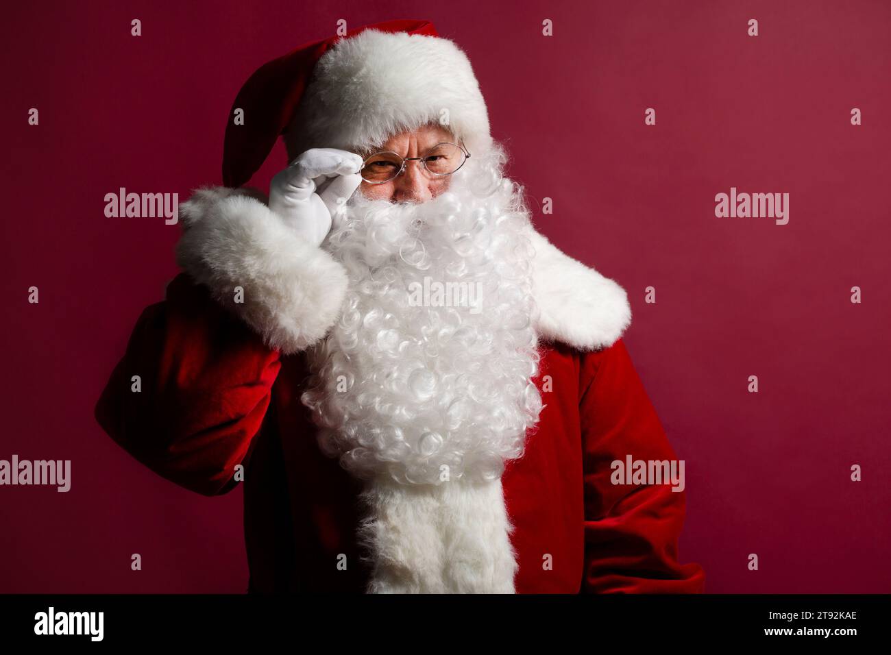 Smiling santa claus hi-res stock photography and images - Alamy