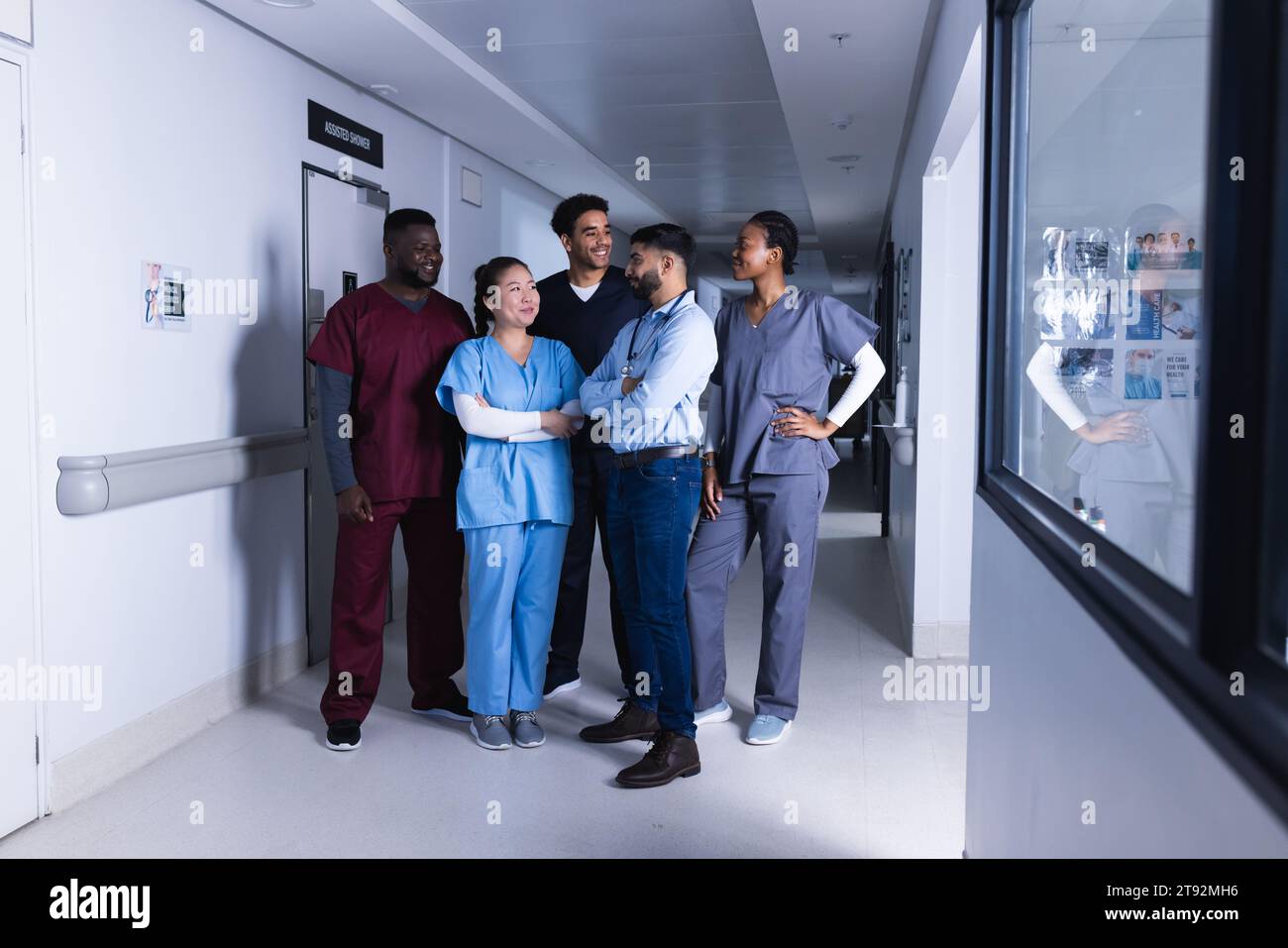 Diverse female doctors talking hi-res stock photography and images - Alamy