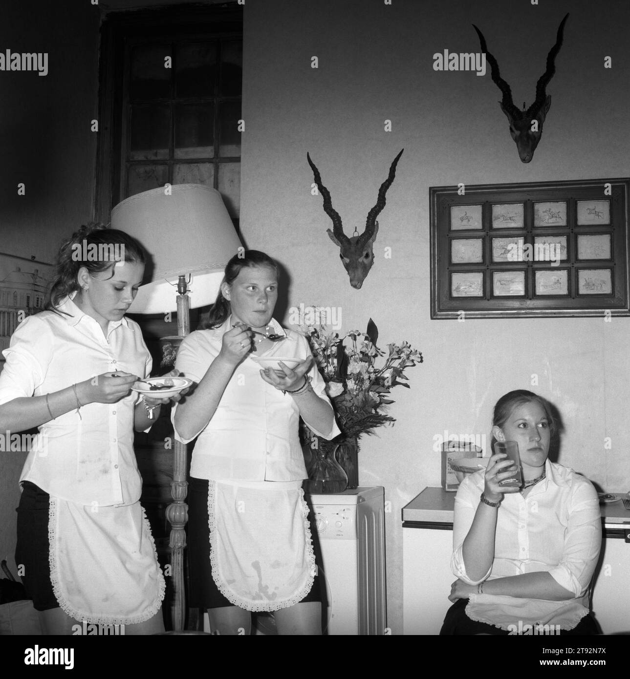 Black Teenagers Eating Uk Black And White Stock Photos Images Alamy