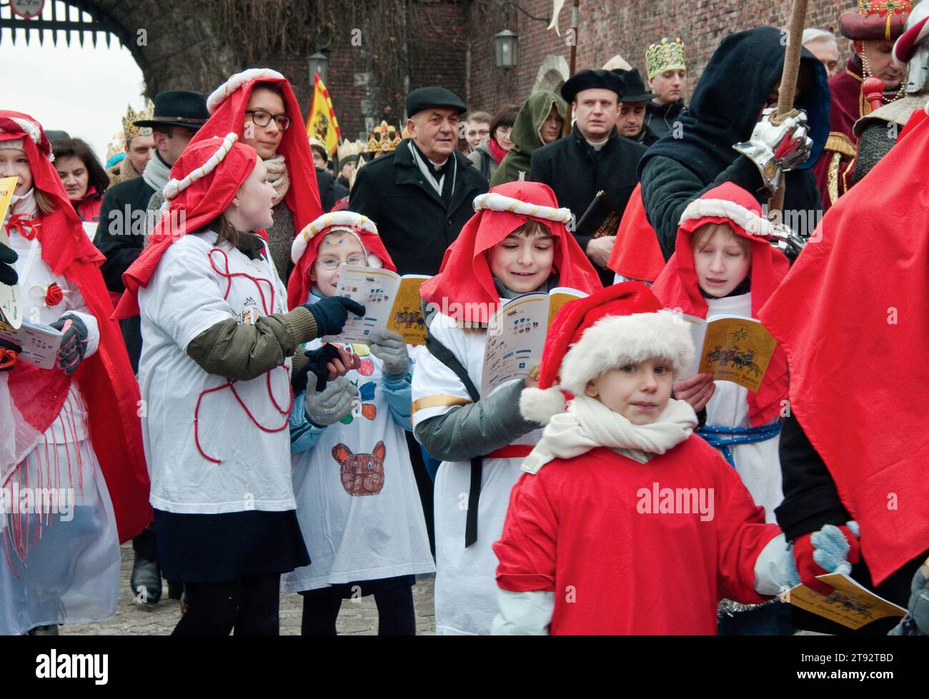 Children wearing Palestinian headdress, singing Christmas carols ...