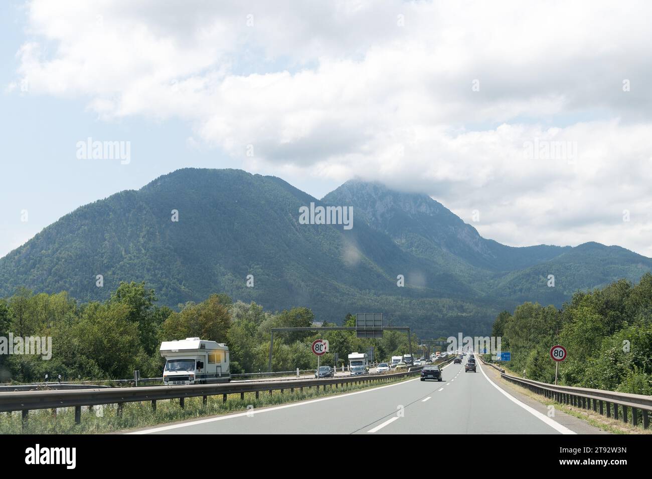 Bundesautobahn 8 in Piding, Bavaria, Germany © Wojciech Strozyk / Alamy ...