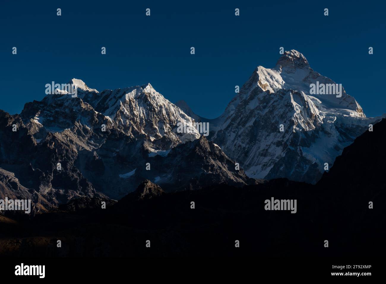 Early morning sunrise in the hImalayas of Nepal with Mt. Kumbhakarna ...