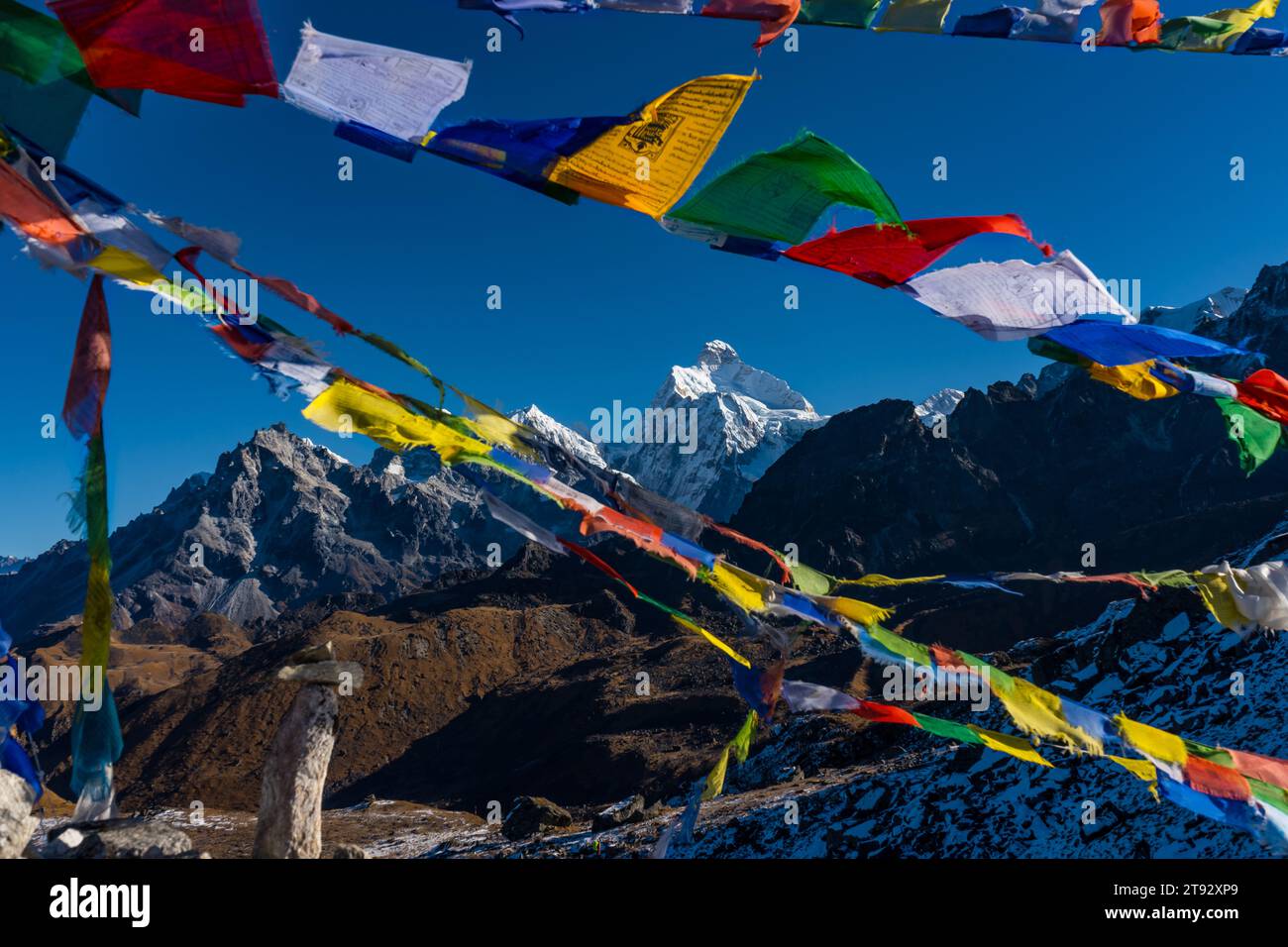 Early morning sunrise in the hImalayas of Nepal with Mt. Kumbhakarna ...