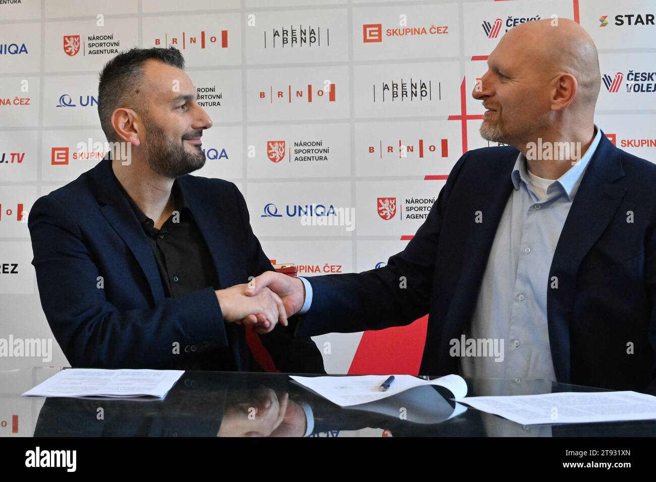 Czech womens national volleyball team hi-res stock photography and ...