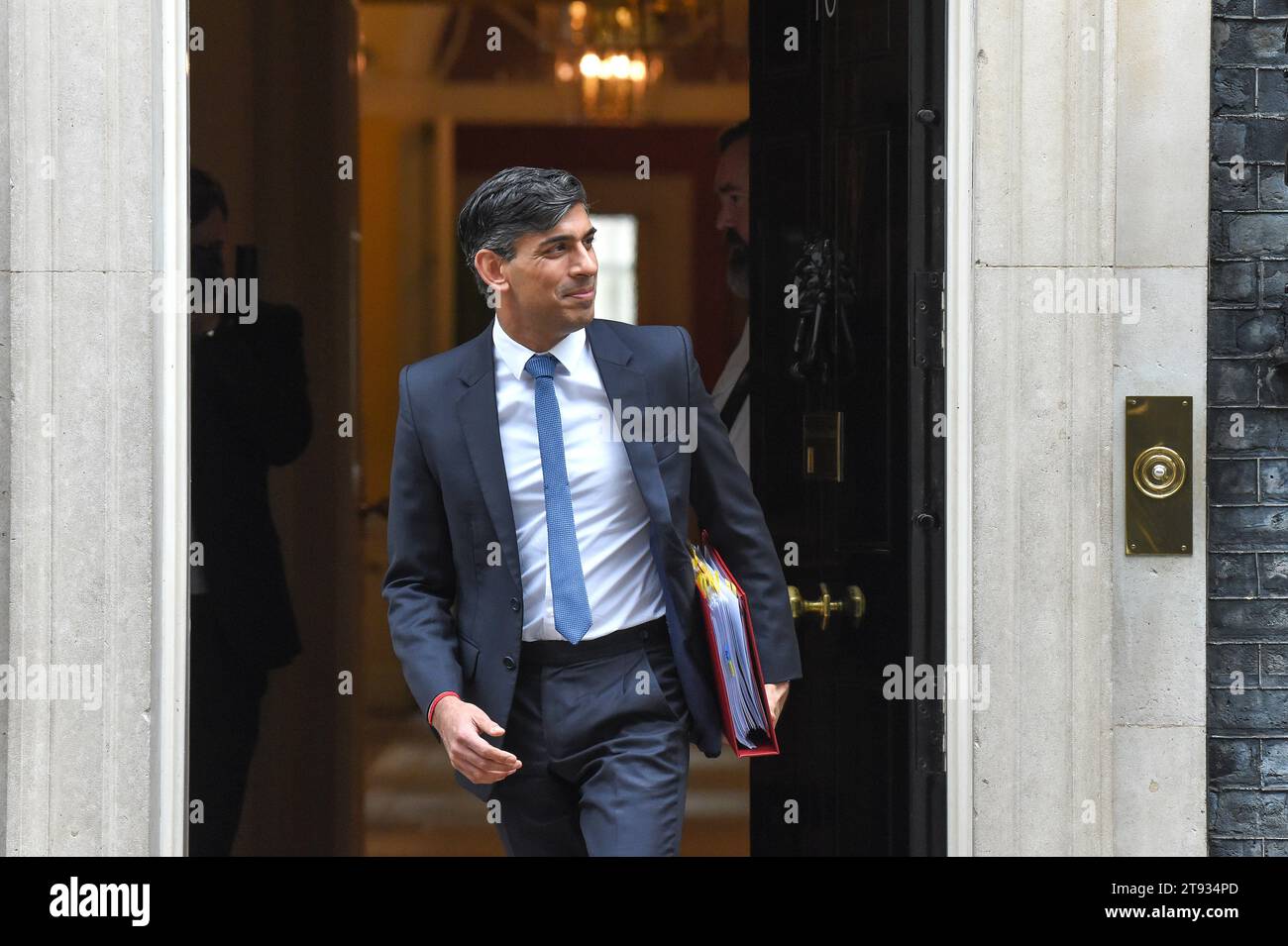 London, UK. 22nd Nov, 2023. Prime Minister Rishi Sunak leaves No.10 Downing Street for his ...