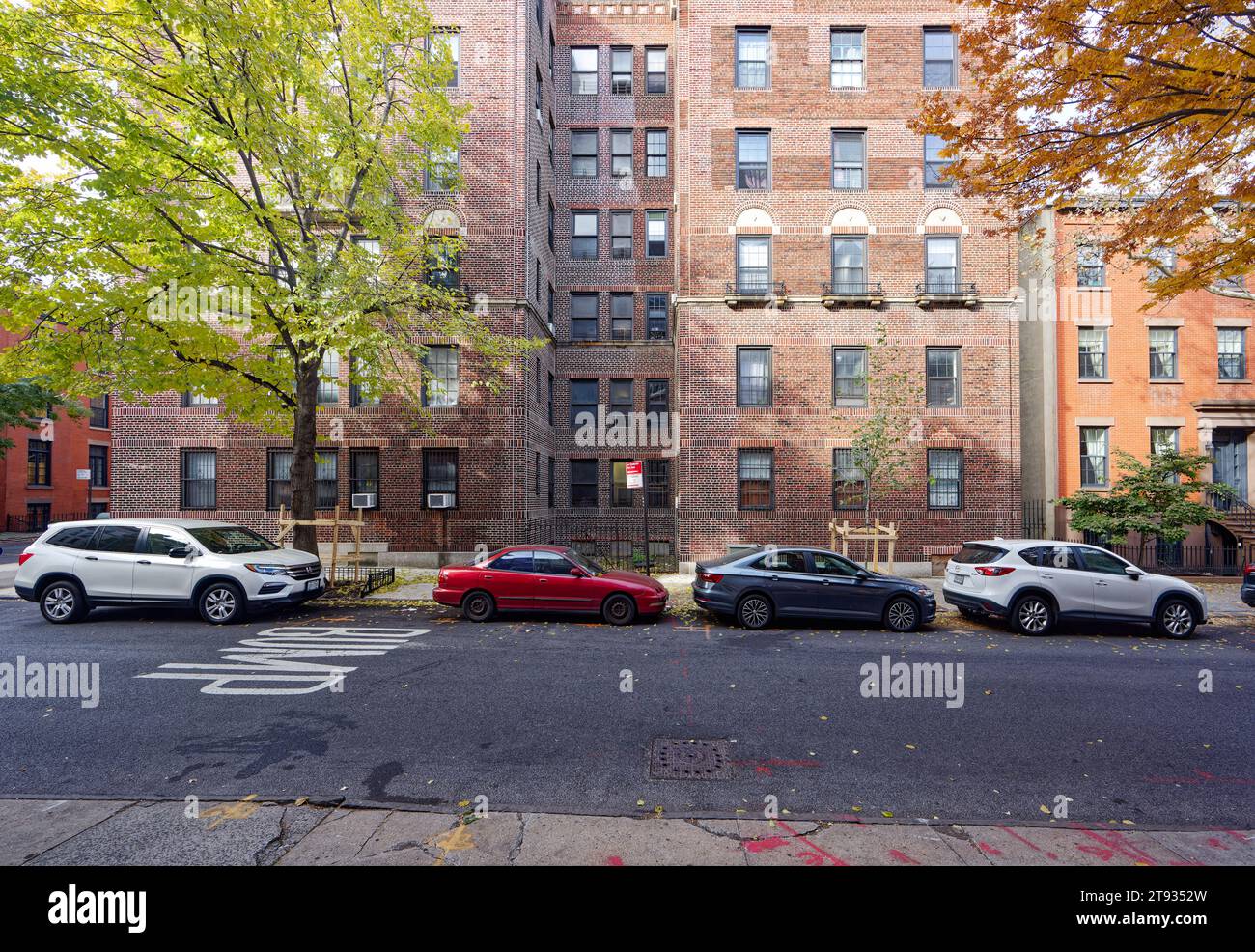 Orange Court, 35 Orange Street, is an Emery Roth-designed apartment ...