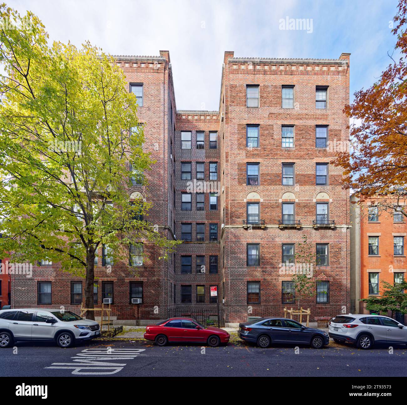 Orange Court, 35 Orange Street, is an Emery Roth-designed apartment ...