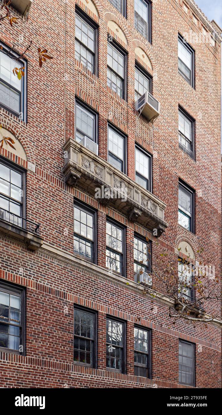 Orange Court, 35 Orange Street, is an Emery Roth-designed apartment ...