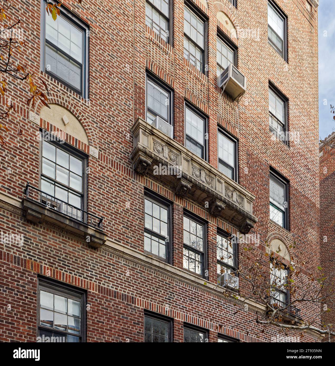 Orange Court, 35 Orange Street, is an Emery Roth-designed apartment ...