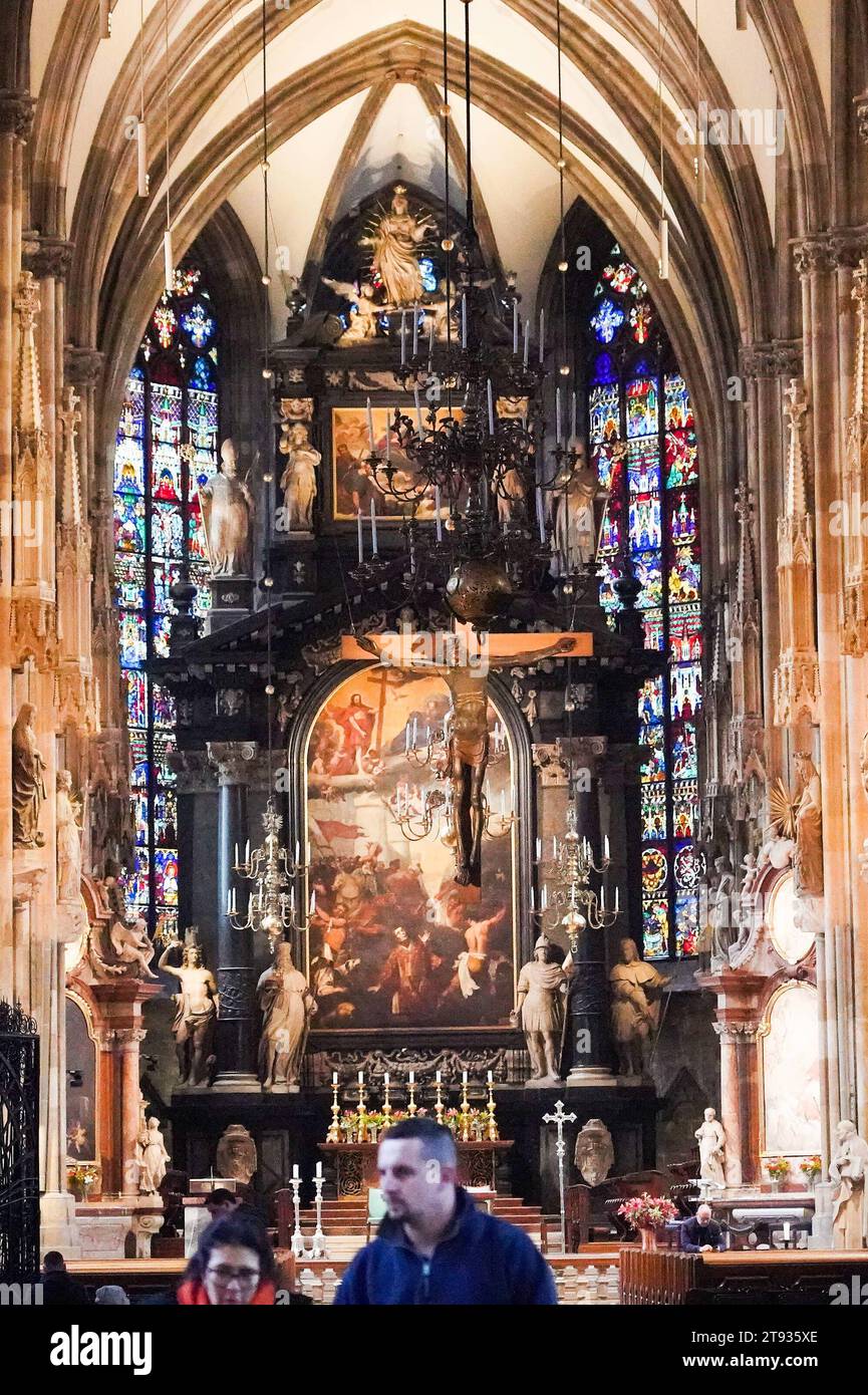 Stephansdom Innenansicht - Wien 21.11.2023: Wien *** St. Stephens ...