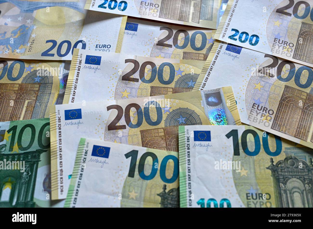 Euroscheine Themenbild vom 22.11.2023. EDITORIAL USE ONLY *** Euro ...