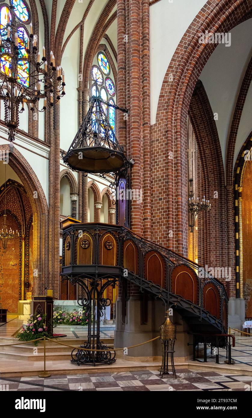 Warsaw, Poland - June 6, 2021: Priest pulpit aside main nave of Saint ...