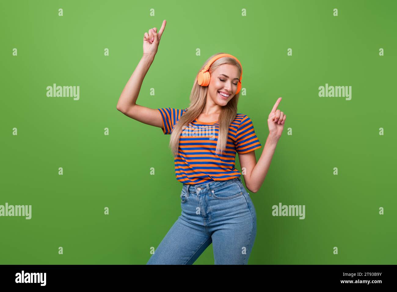 Rap fingers hi-res stock photography and images - Alamy