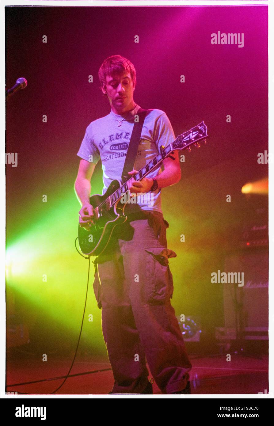 Graham coxon 90s hi-res stock photography and images - Alamy