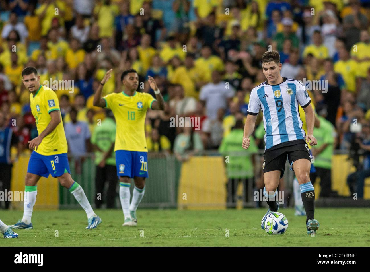 Football player julian alvarez hi-res stock photography and images - Alamy