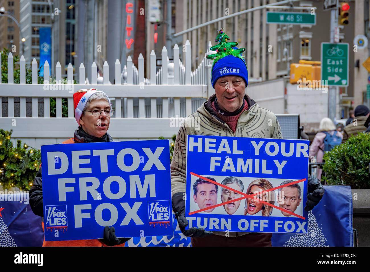 USA. 21st Nov, 2023. In anticipation of the holiday season and the ...