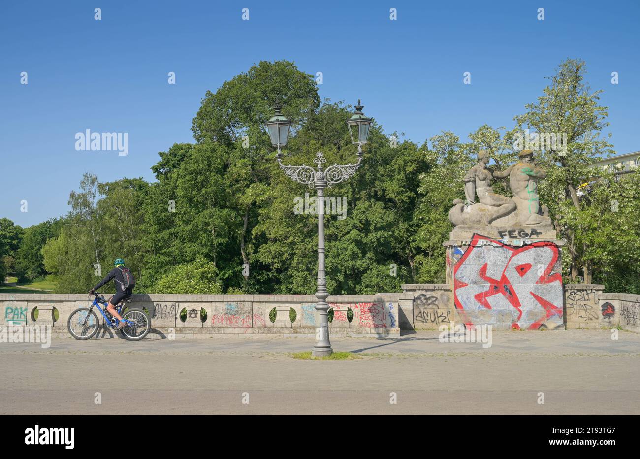 Wilde graffiti hi-res stock photography and images - Alamy