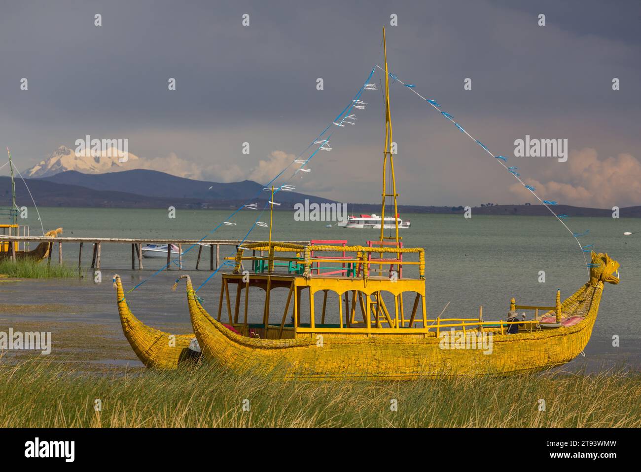 Totora boat on the Titicaca lake in Bolivia Stock Photo - Alamy
