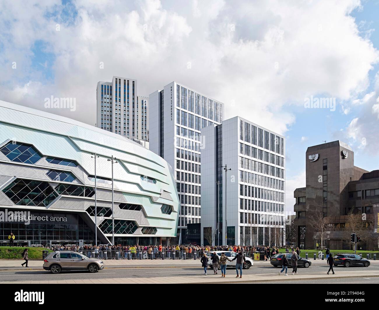 HIgh-rise in urban context. Altus House, Leeds, United Kingdom ...