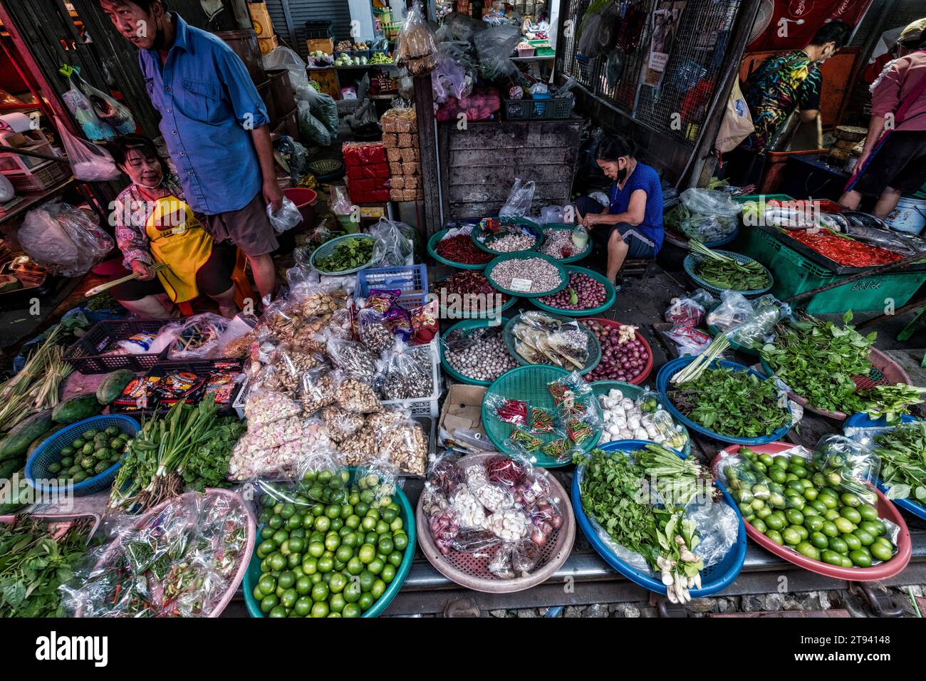 Mae Klong Railway Market (Hoop Rom Market), Thailand, Asia Stock Photo ...