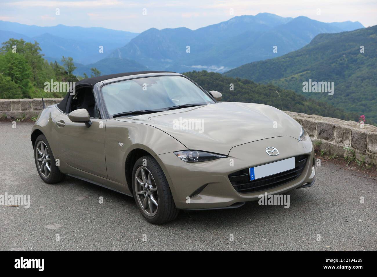Mazda MX-5 Exclusive-Line MX5 Baureihe ND, 4. Generation, Modelljahr ...