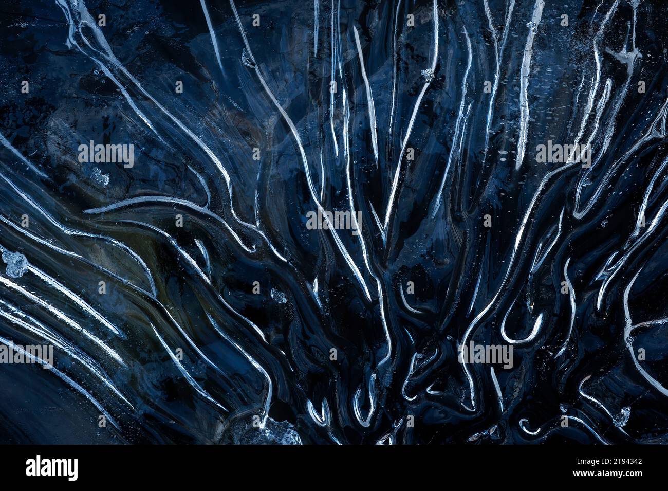 Patterns ice in frozen hi-res stock photography and images - Alamy