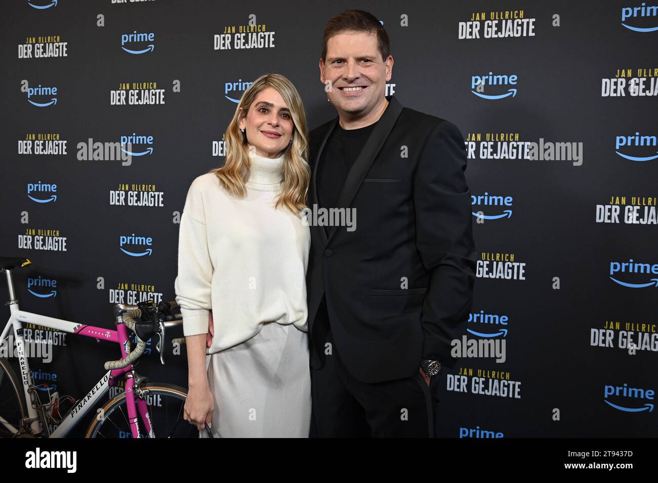 Jan ULLRICH mit Freundin Elisabeth NAPOLES. Special Screening der ...