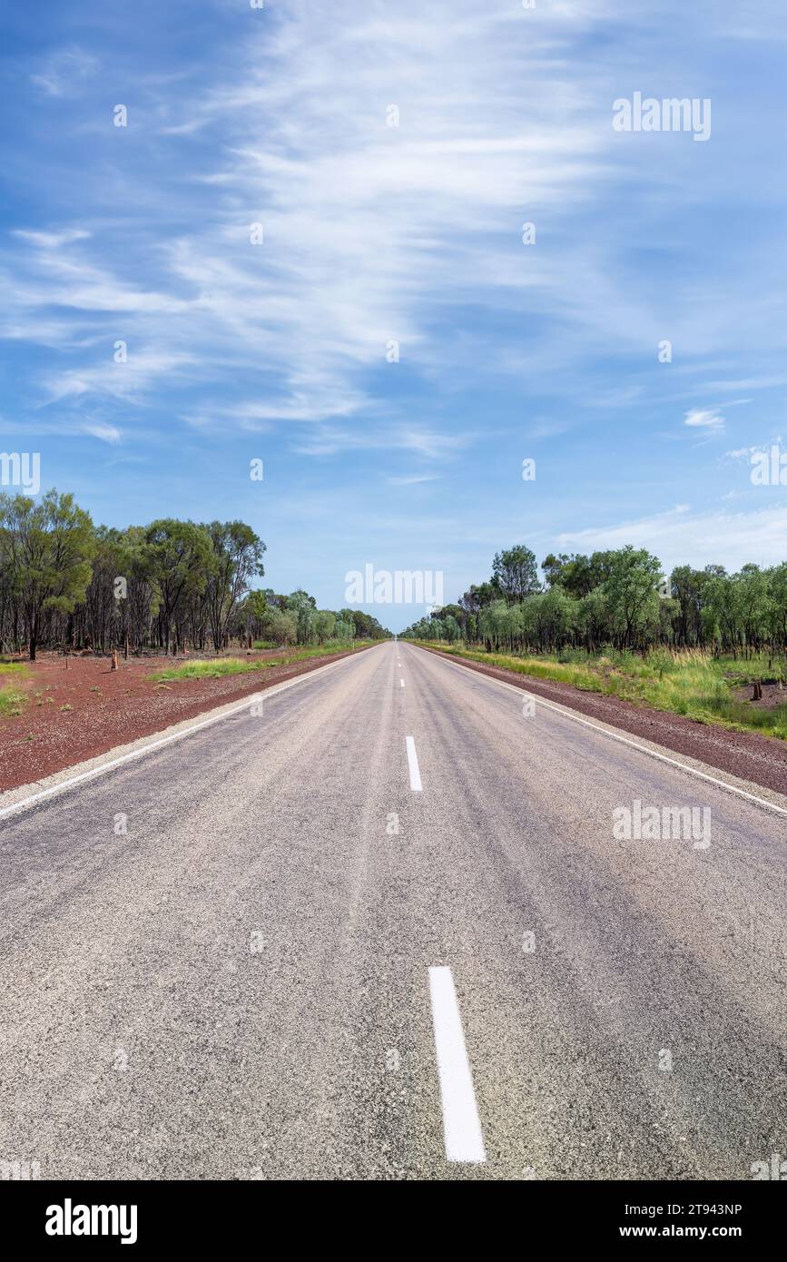 The Stuart Highway north of Alice Springs, Northern Territory ...