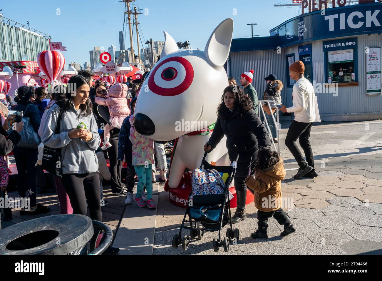 Thousands of people at the Target "Wonderland" pop-up at the South ...