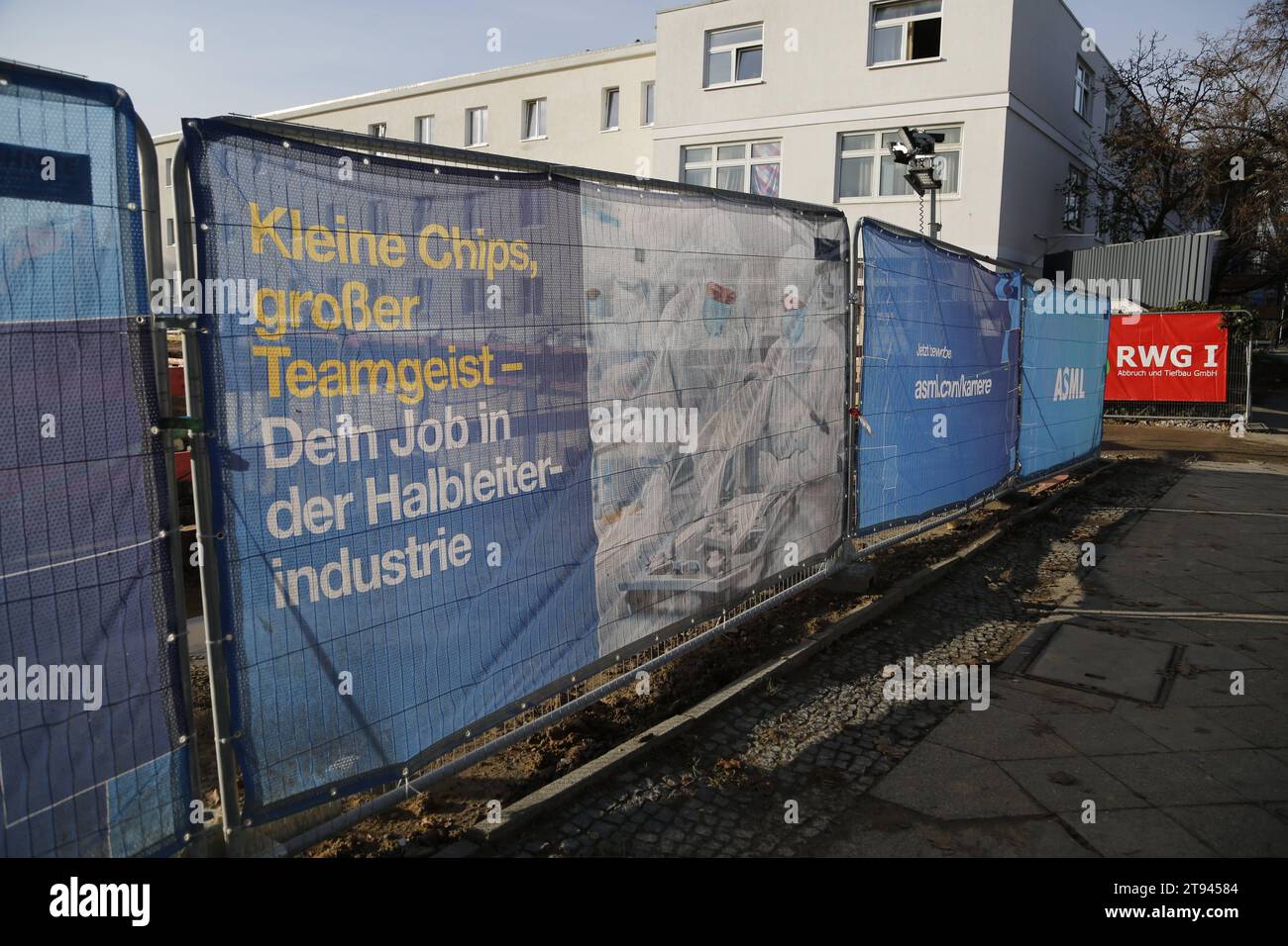 ASML in der Waldkraiburger Straße in Berlin am 22.11.2023 *** ASML in ...