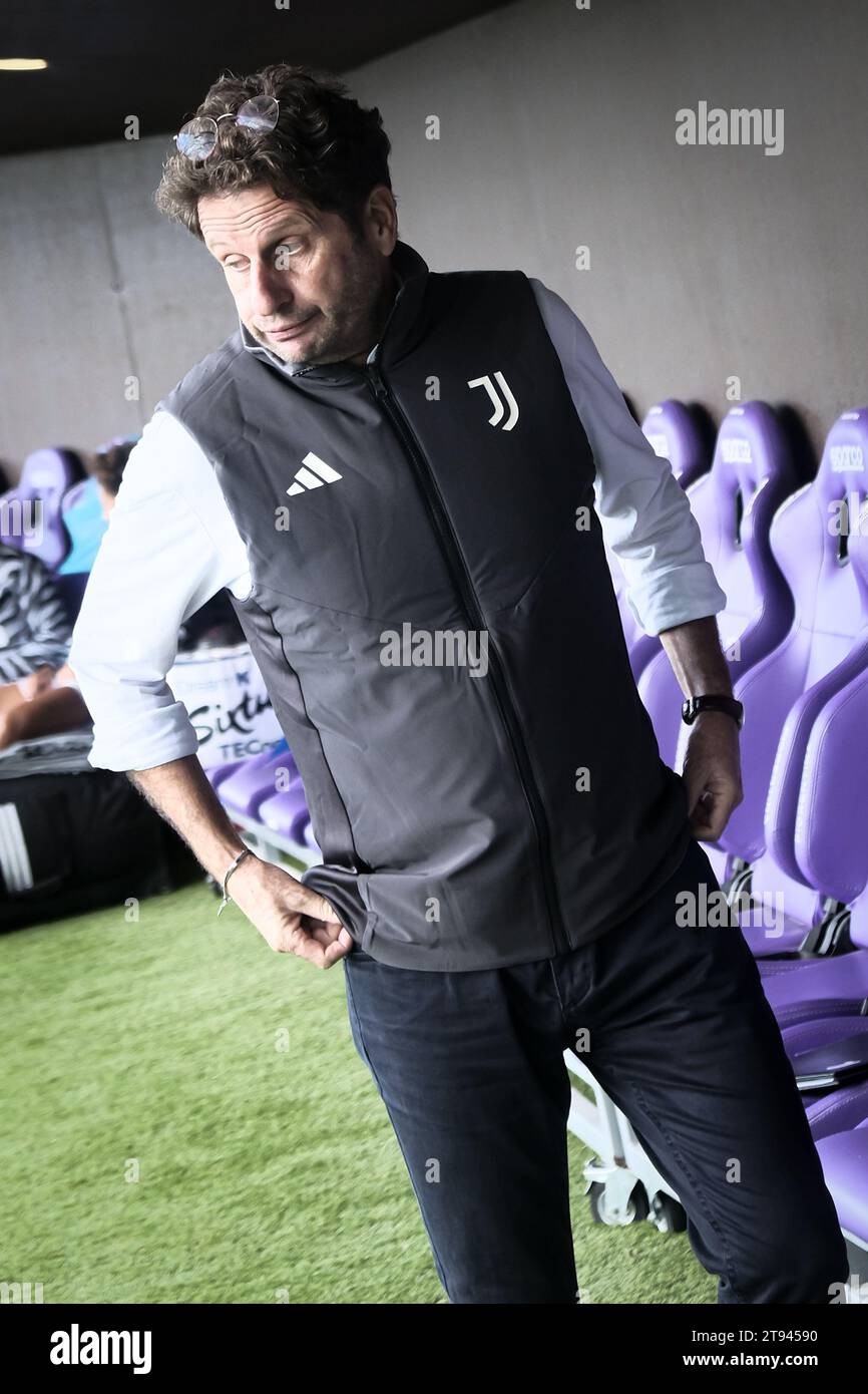Squadra femminile hi-res stock photography and images - Alamy