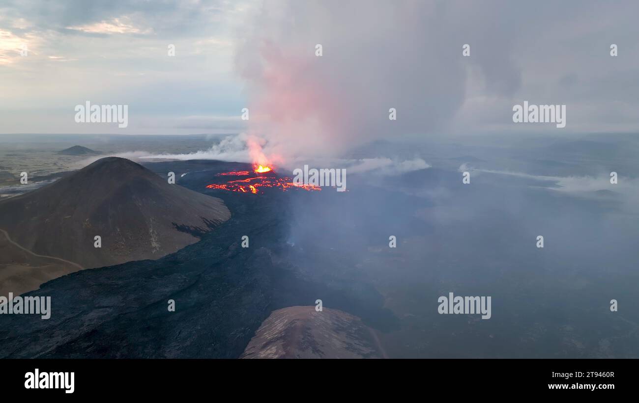 Drone footage of Litli-Hrutur Volcano Eruption. Iceland, Fagradalsfjall ...