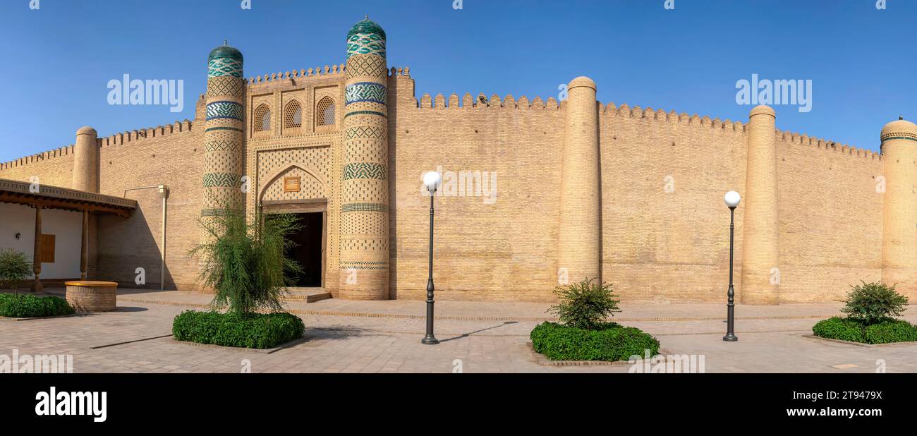 KHIVA, UZBEKISTAN - SEPTEMBER 07, 2022: Panorama of the central ...