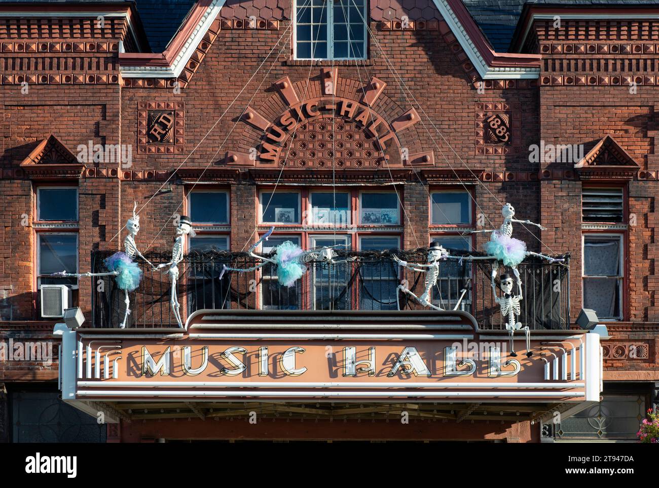 County hall exterior hi-res stock photography and images - Alamy
