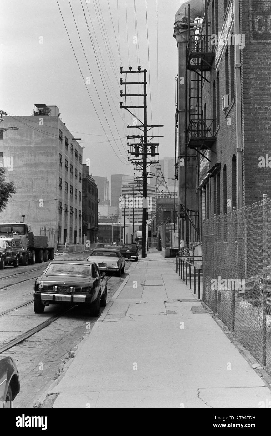 Los angeles street 1980s Black and White Stock Photos & Images - Alamy