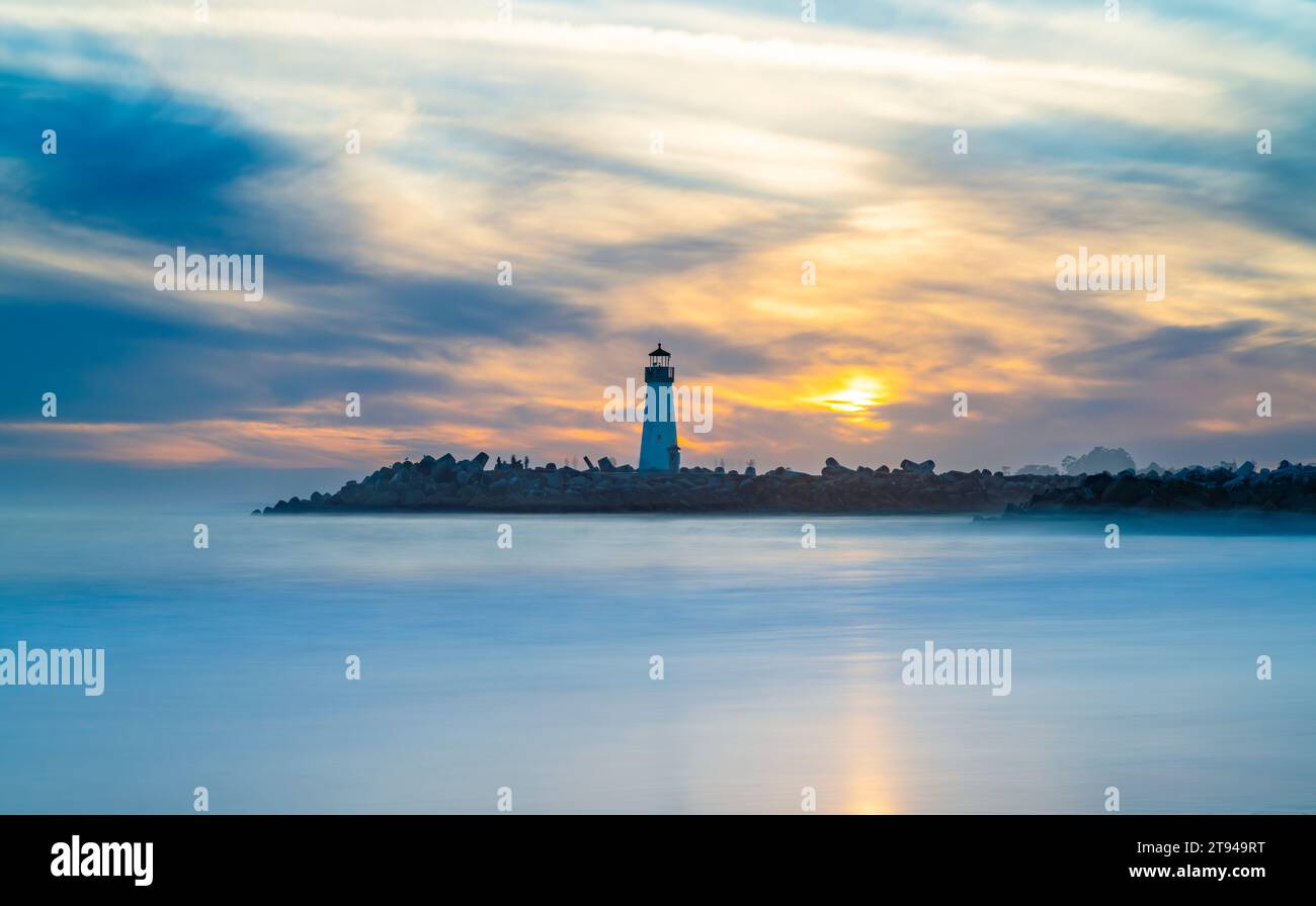 Santa Cruz Breakwater Lighthouse (Walton Lighthouse Stock Photo - Alamy
