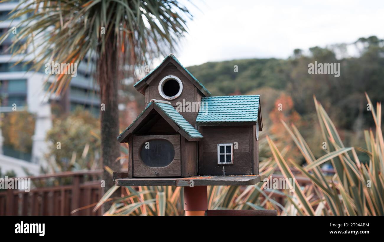 Bird house hand made hi-res stock photography and images - Alamy