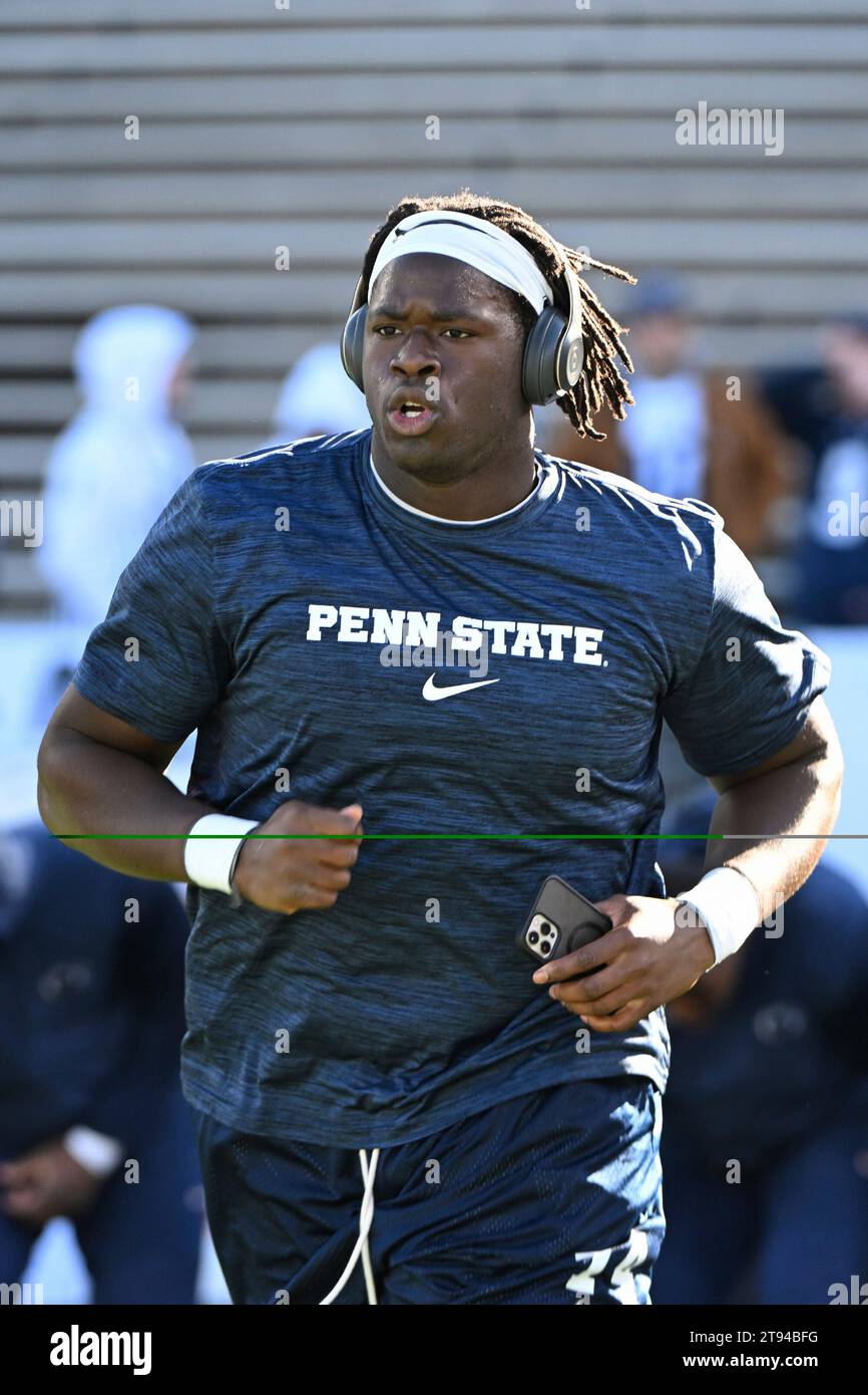 Penn State offensive lineman Olumuyiwa Fashanu (74) participates in ...