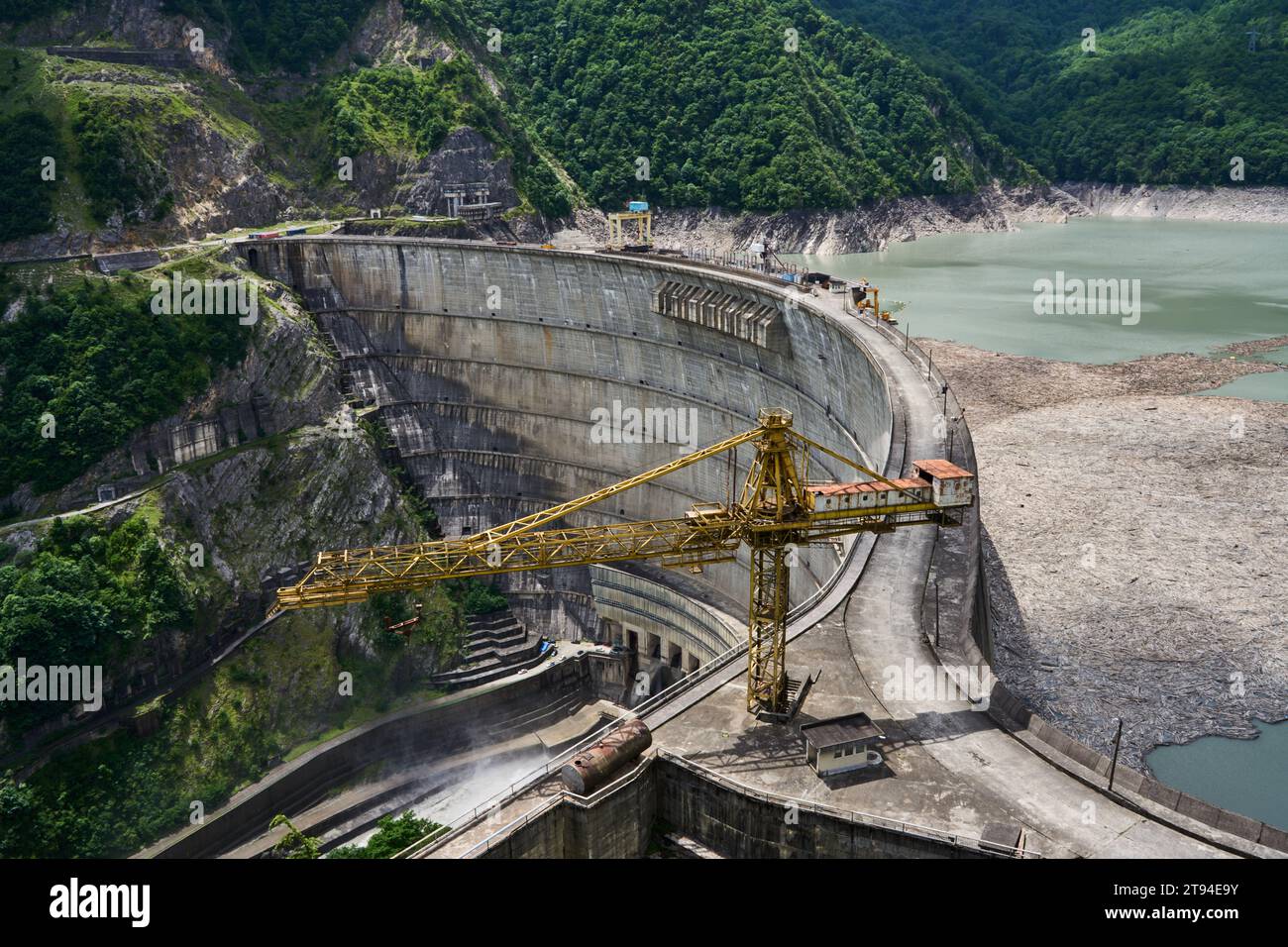 Enguri-Staumauer, Inguri Staudamm, Talsperre am Fluss Enguri, höchste ...