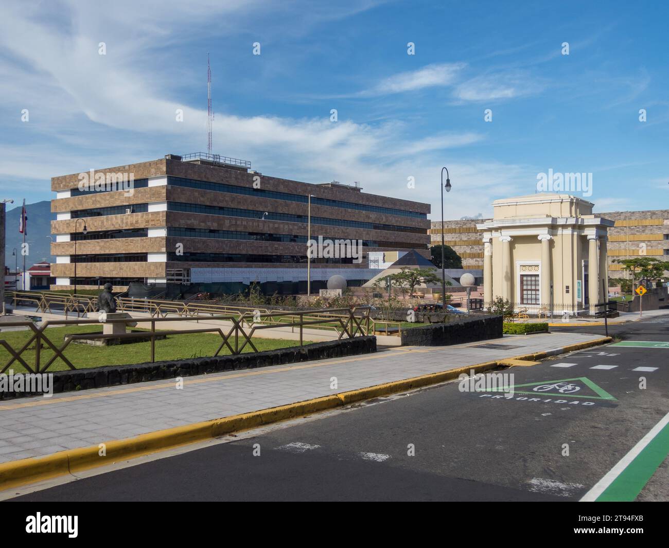 Monument to the Foundation of the University of Costa Rica and ...