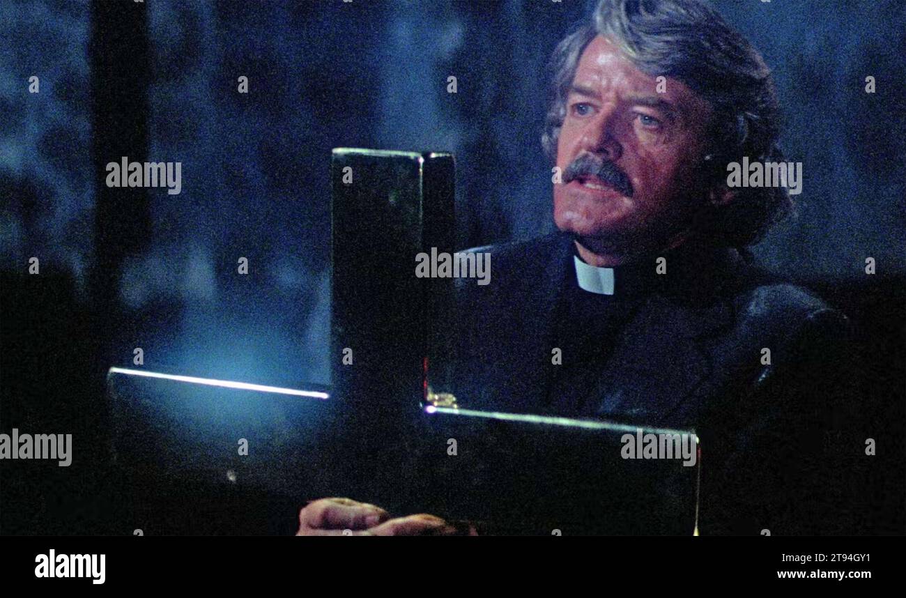 THE FOG 1980 Avco Embassy film with Hal Holbrook Stock Photo - Alamy