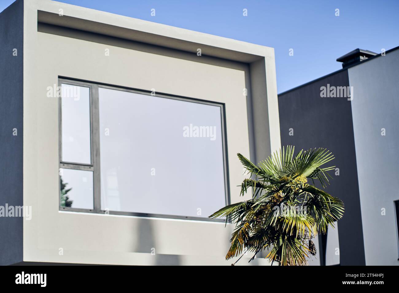 Large mirrored window. Modern elements in modern architecture ...