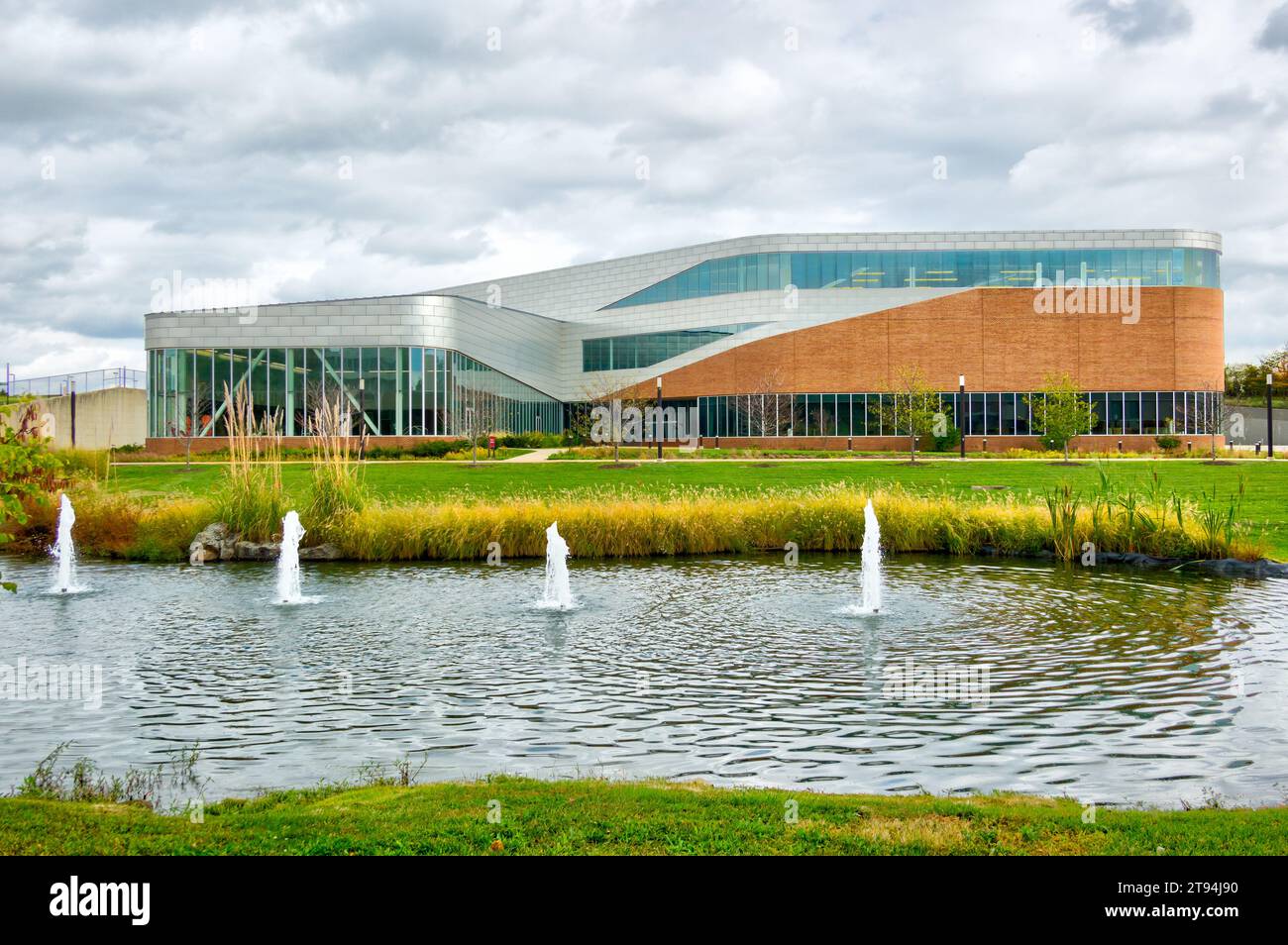 ST. LOUIS, MO, USA - OCTOBER 19, 2023:Recreation And Wellness Center ...