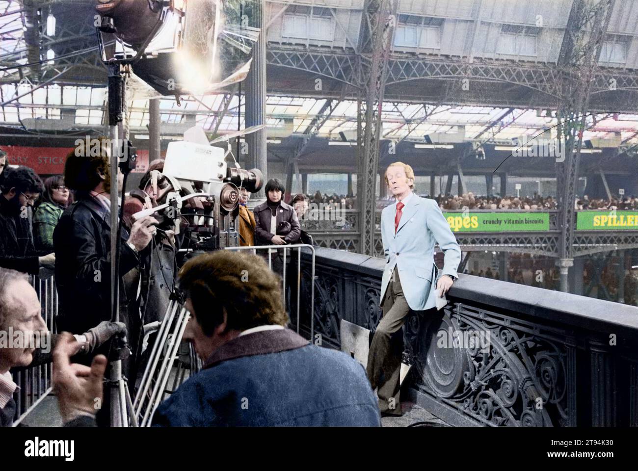 Colourised crufts 1976 1970s stanley dangerfield jonathan miller tv ...