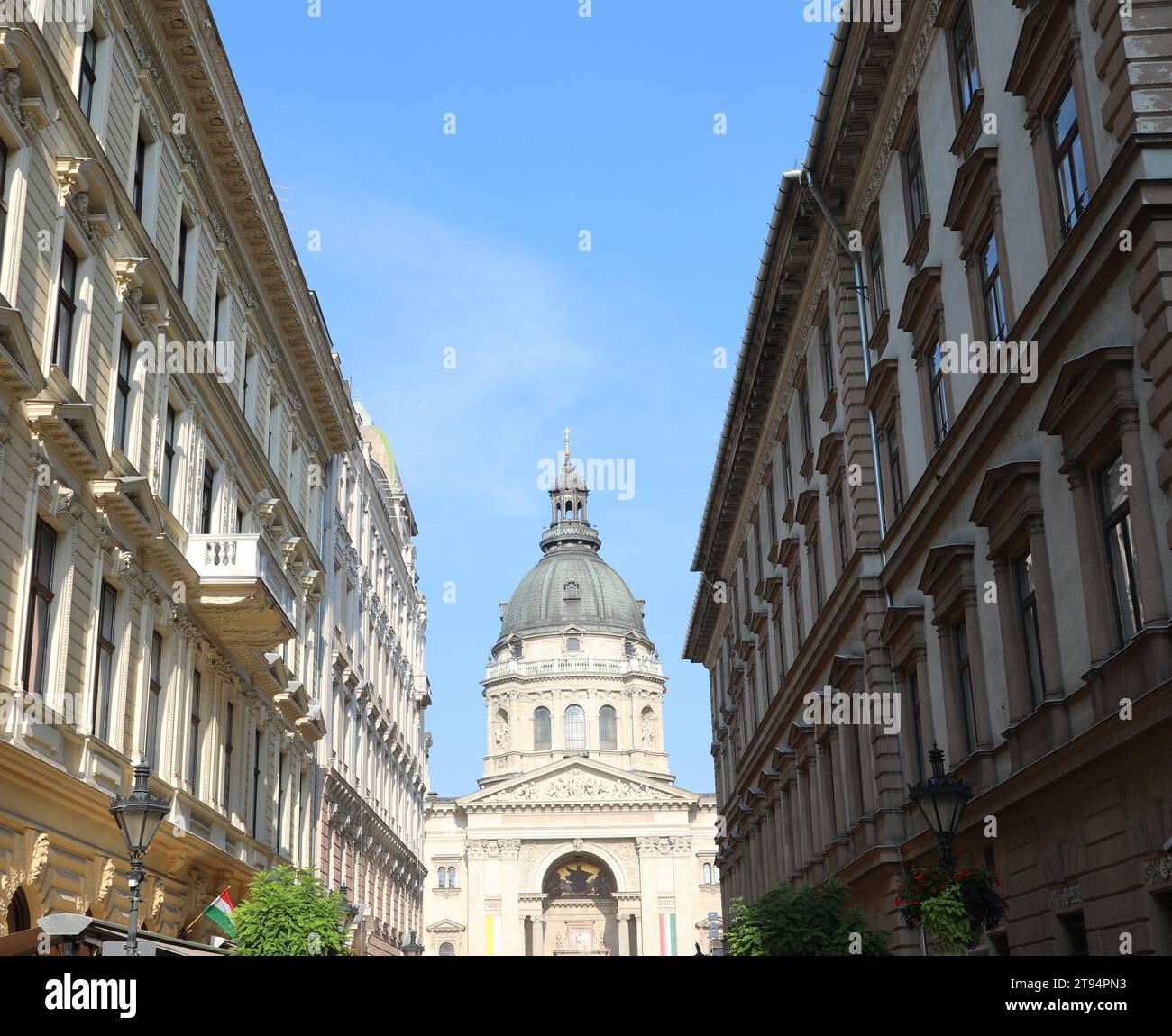 St stephens basilica largest hi-res stock photography and images - Alamy