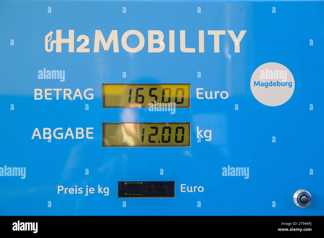 Magdeburg, Germany. 22nd Nov, 2023. A fuel pump at a hydrogen filling ...